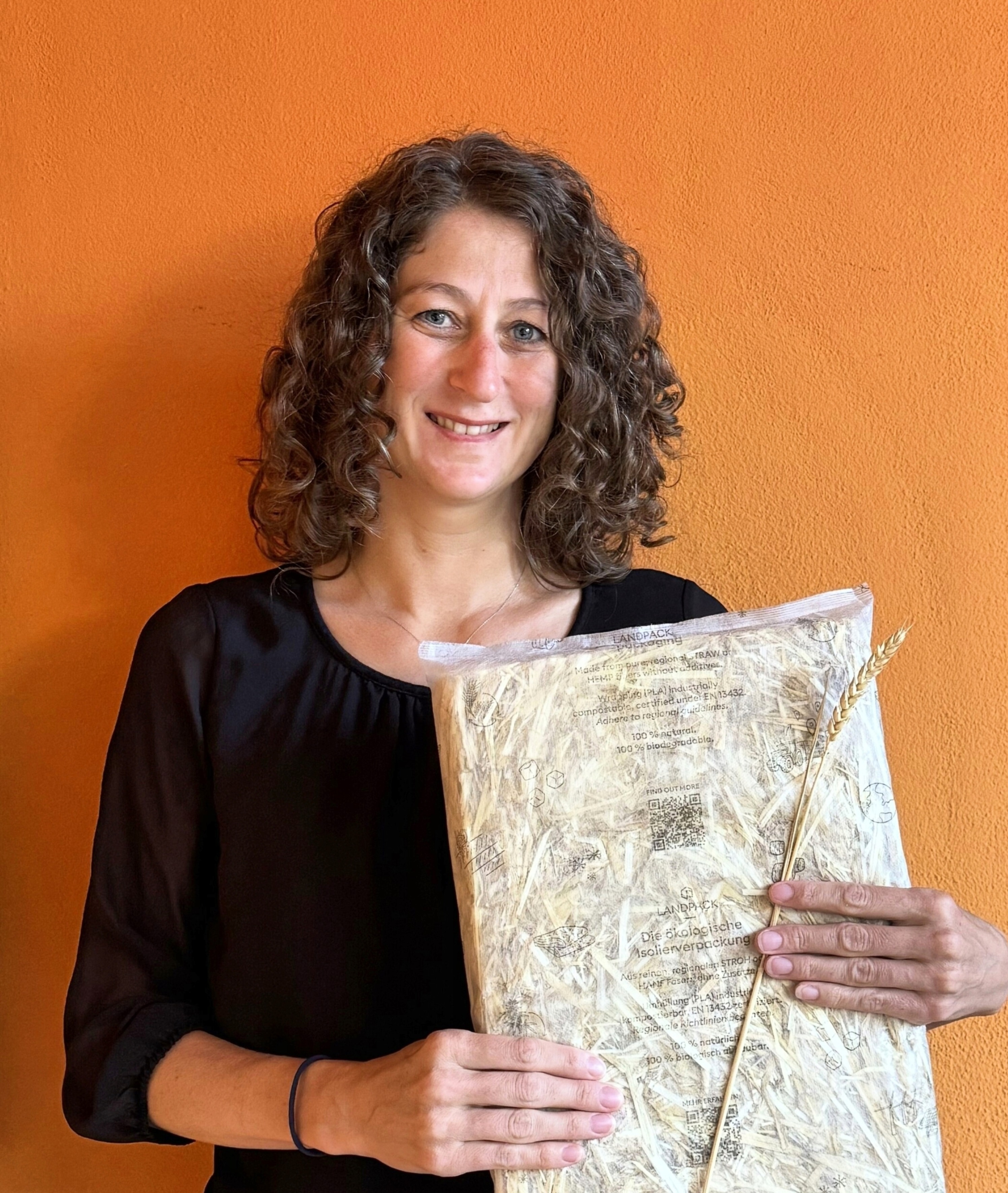 Landbox Pharma Dry Ice PRO for 120h cold chain | Landpack GmbH | CPHI ...