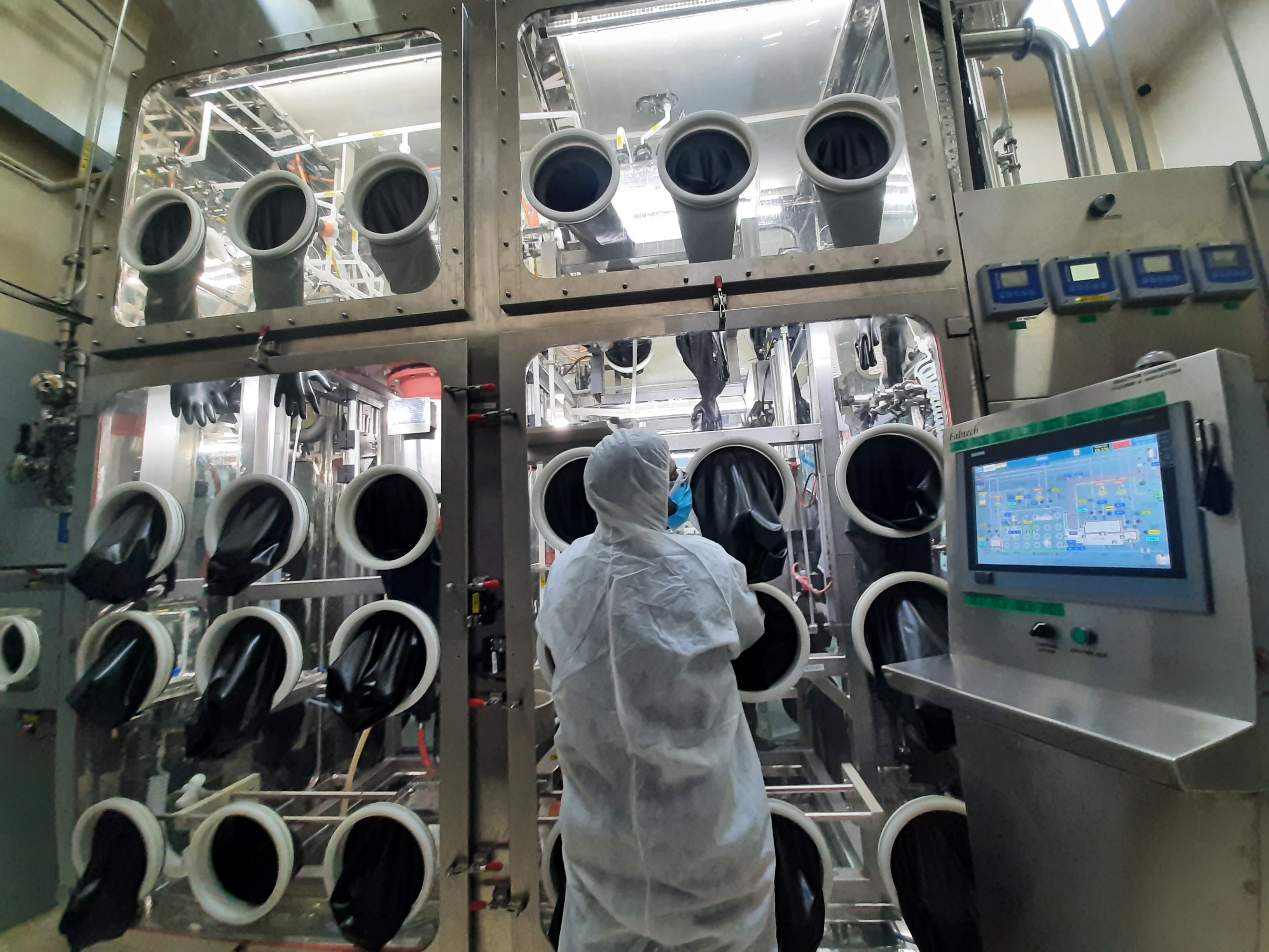 Containment Solutions | Fabtech Technologies Pvt. Ltd. | CPHI Online