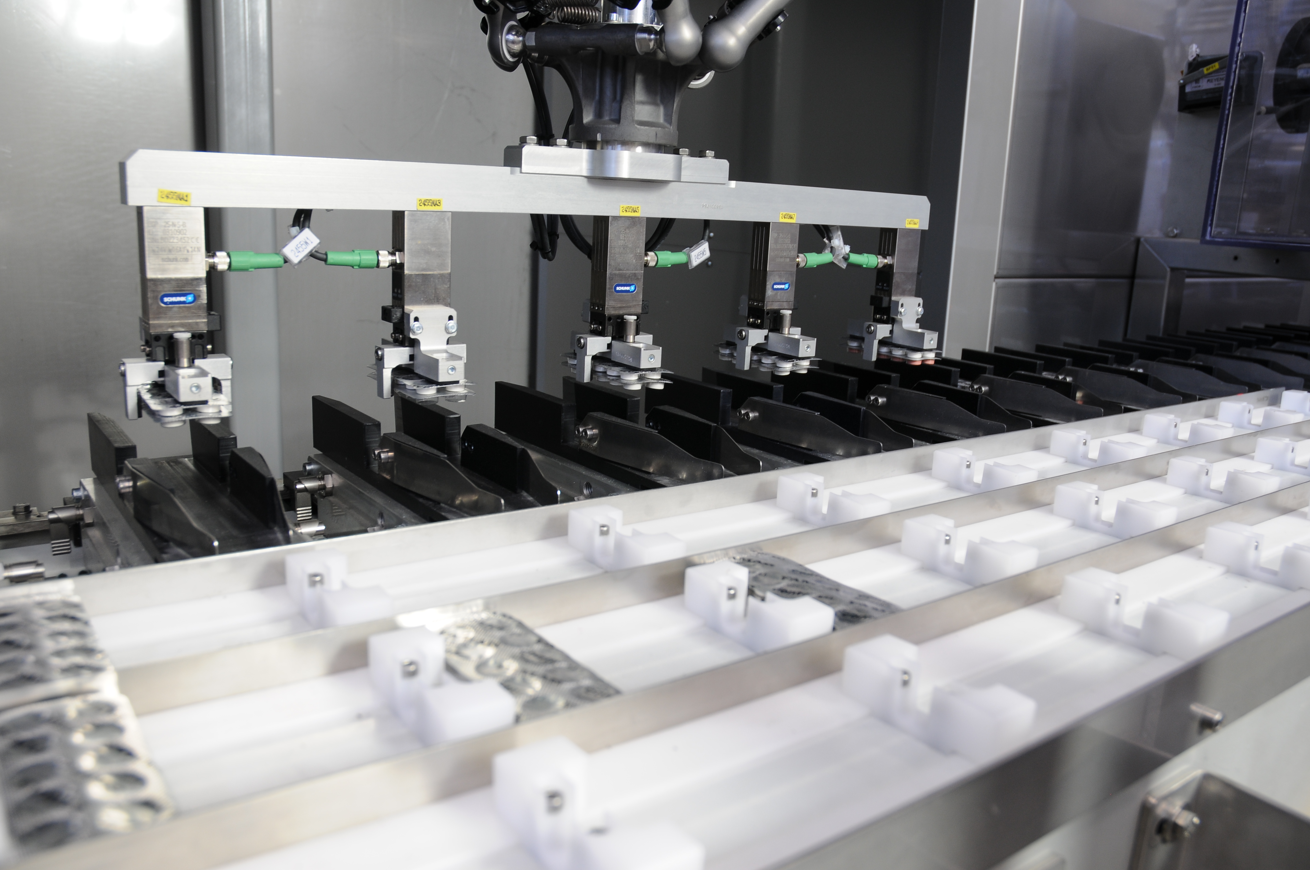 INTEGRATED BLISTER & CARTONING LINE CONNEXA 600 | Famar Tec srl | CPHI ...