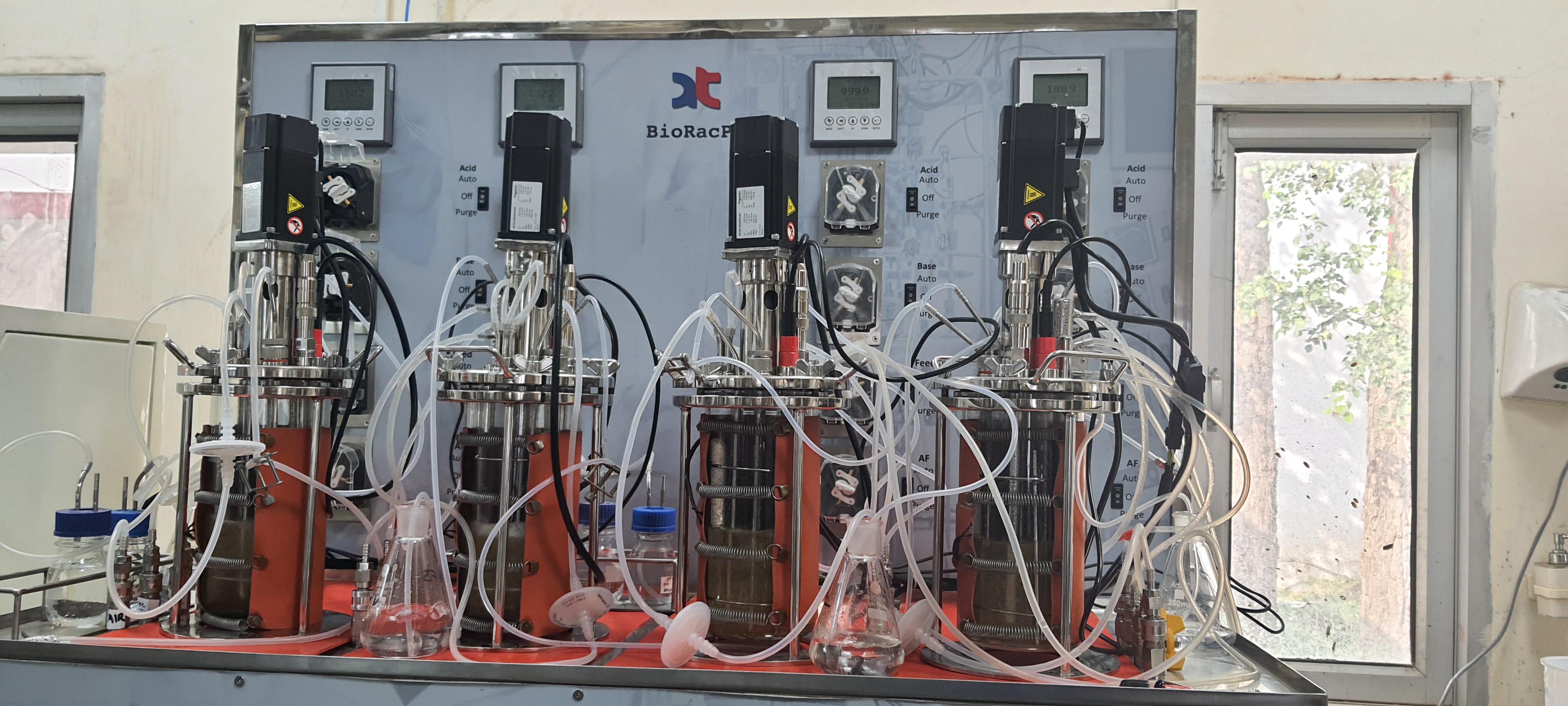 Parallel fermenter | Amerging Technologies | CPHI Online