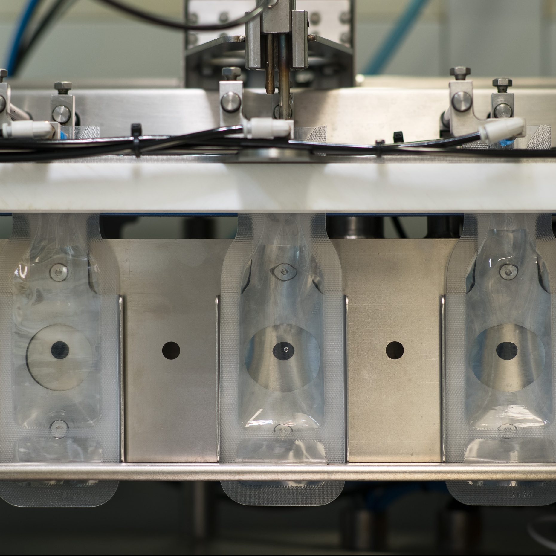 Pouch filling | European Medical Contract Manufacturing | CPHI Online